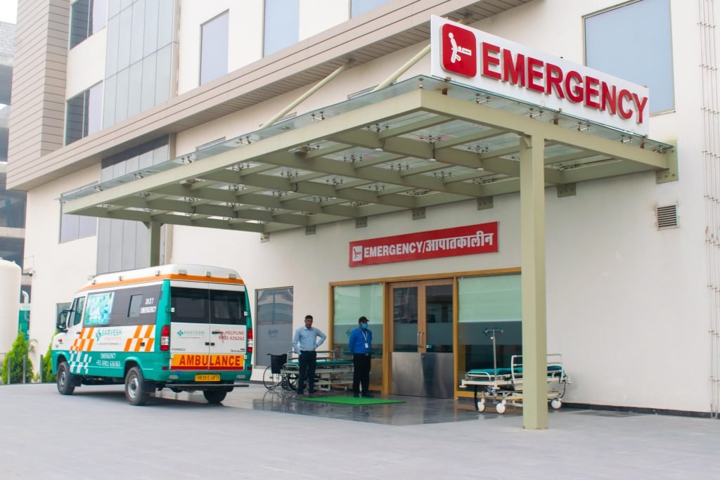 24 Hour Emergency Service In Hisar | Sarvesh Health City